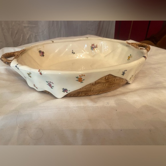 None | Kitchen | Cottagecore Ceramic Basket No Chips | Poshmark